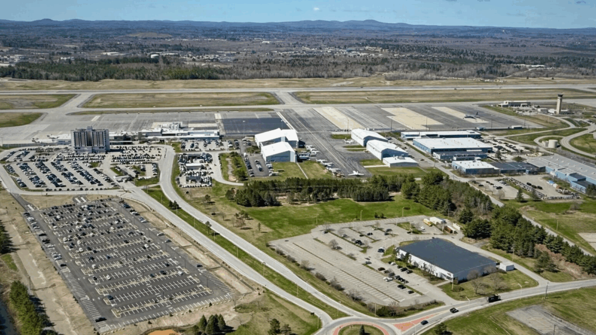 Jet That Transported American Ebola Patient Lands In Bangor On Fueling ...